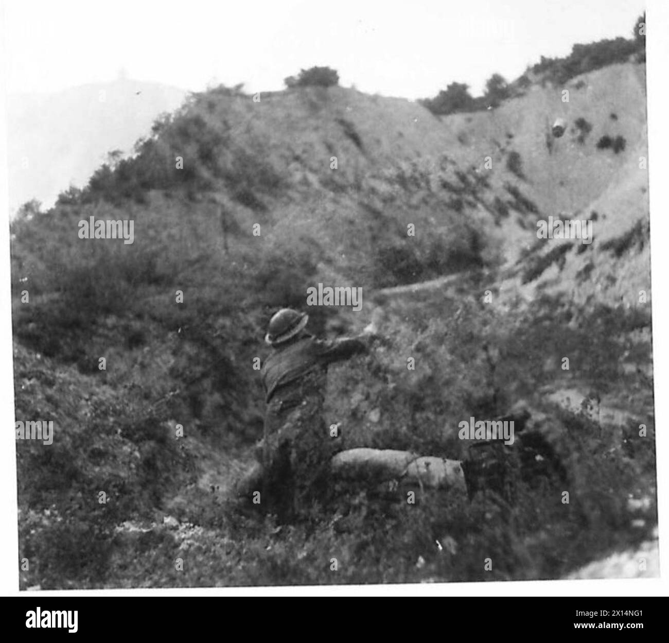 Demonstration of the method for throwing an anti-tank grenade at the ...