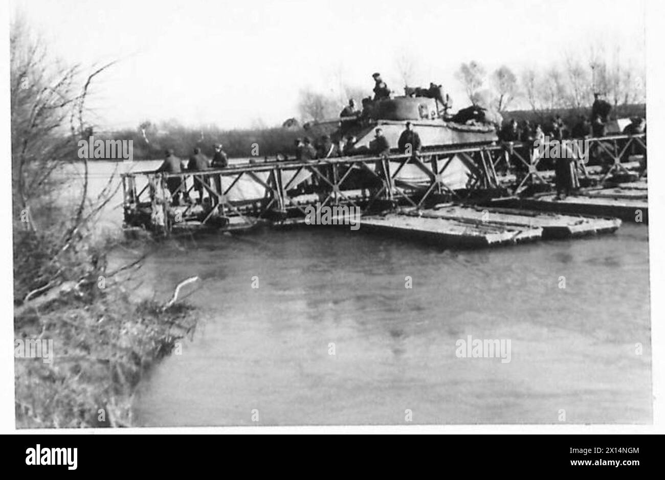 ITALY : FIFTH ARMYFIGHTING IN THE GARIGLIANO AREA - Another Sherman ...