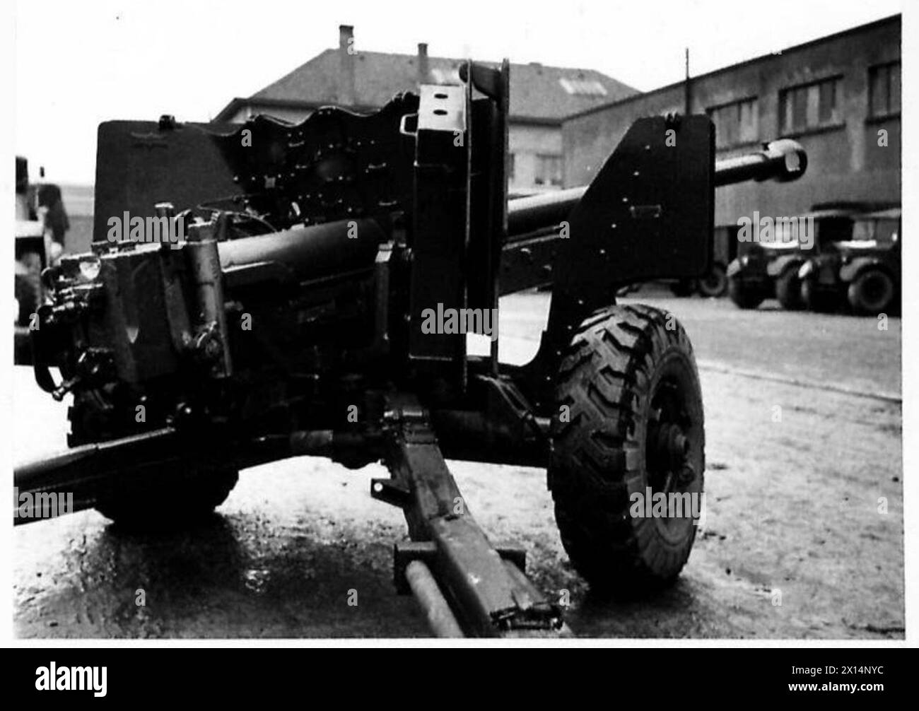 Recoil system hi-res stock photography and images - Alamy