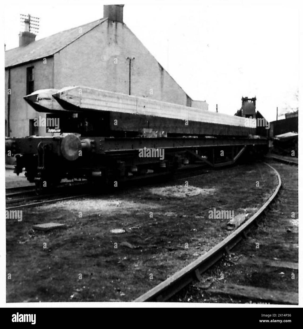 PORT CONSTRUCTION - New Bogie loaded British Army Stock Photo - Alamy