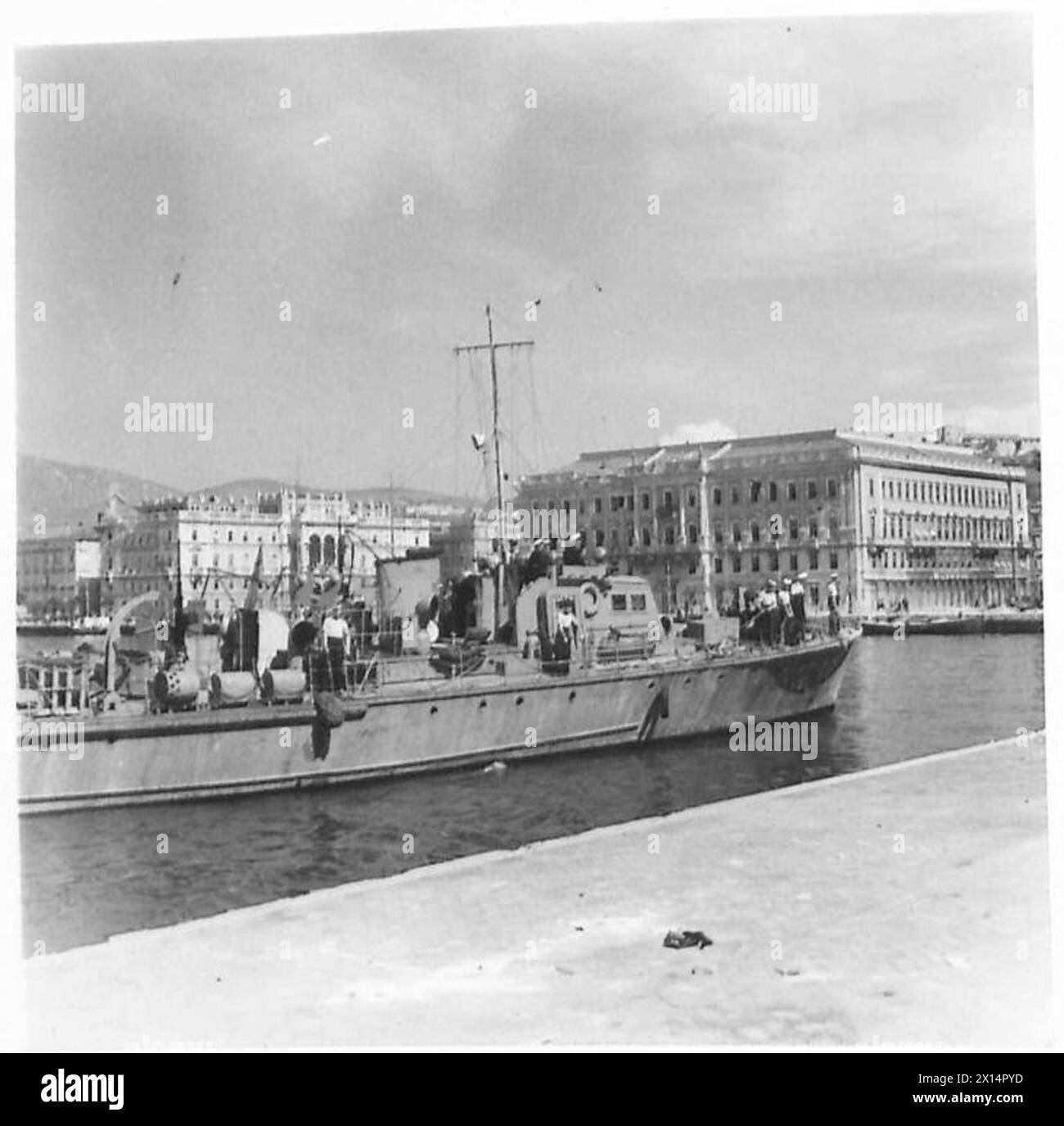 FIRST BRITISH SHIPS ENTER TRIESTE - The first ships of the Royal Navy ...