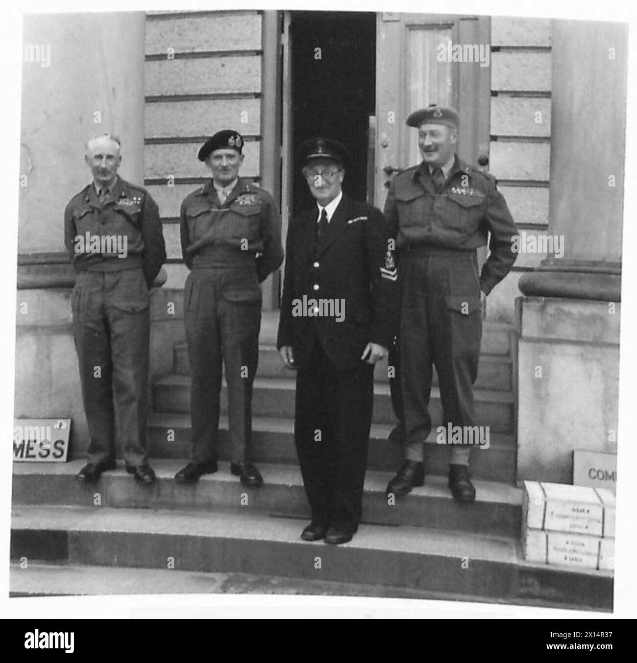 FIELD MARSHAL MONTGOMERY VISITS HAMBURG - Left to right - Lieutenant ...