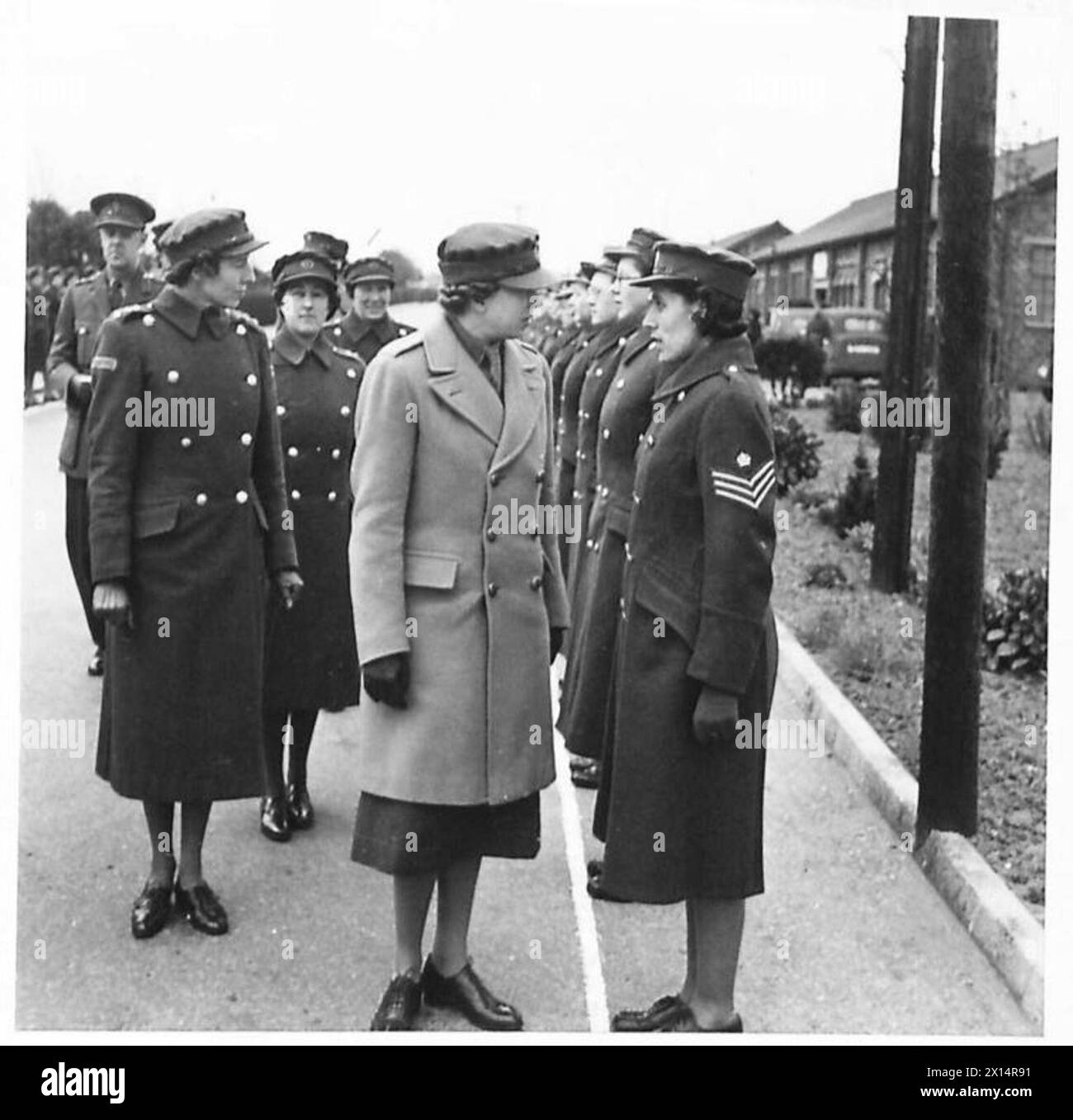 HRH THE PRINCESS ROYAL VISITS ORDNANCE DEPOT - HRH inspecting ATS auxiliaries at the RAOC Depot ...