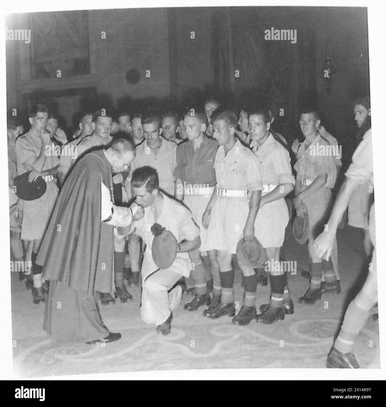 ARCHBISHOP OF WESTMINSTER IN ROME - Troops kissing the ring of the ...