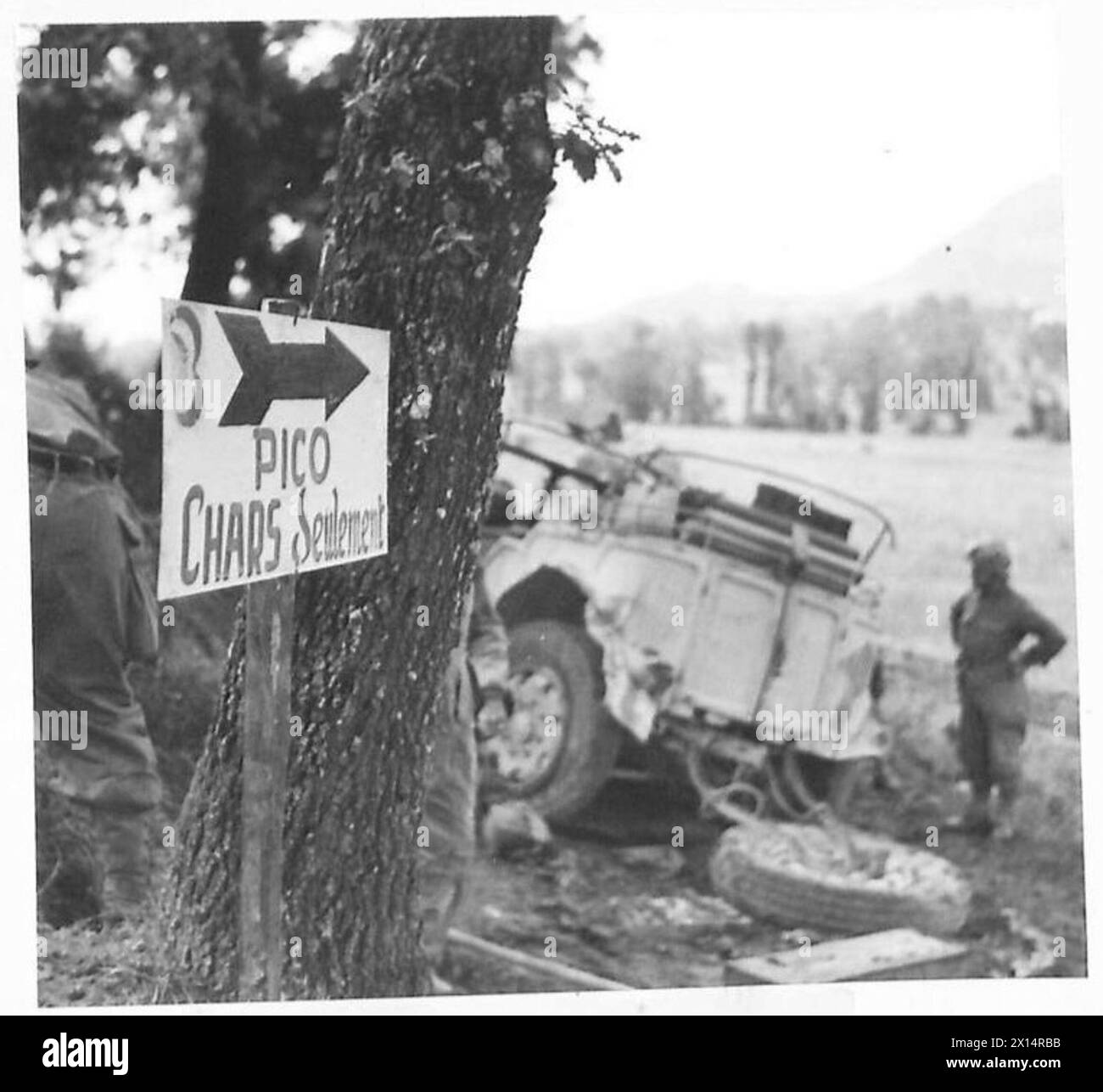 FIFTH ARMY : FRENCH TROOPS THE ADVANCE AGAINST THE HITLER LINE - Beside ...
