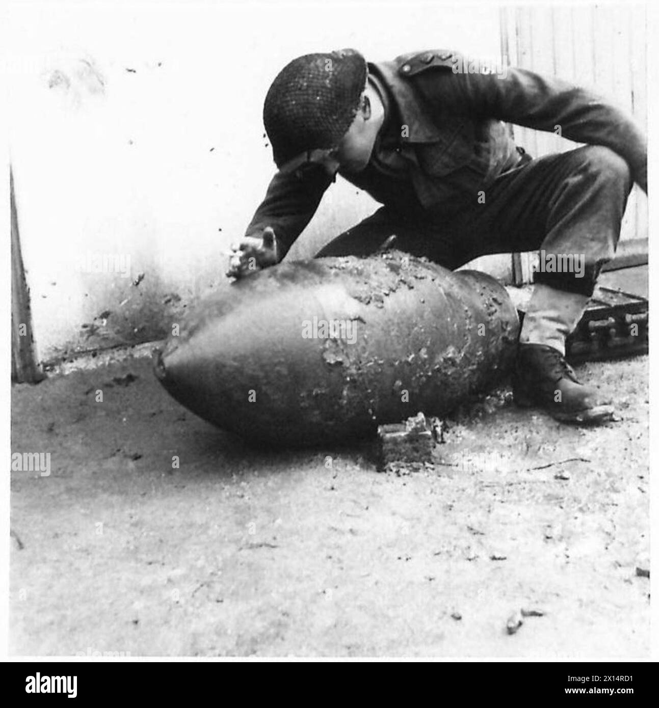 Our artillery urgently needed Black and White Stock Photos & Images - Alamy