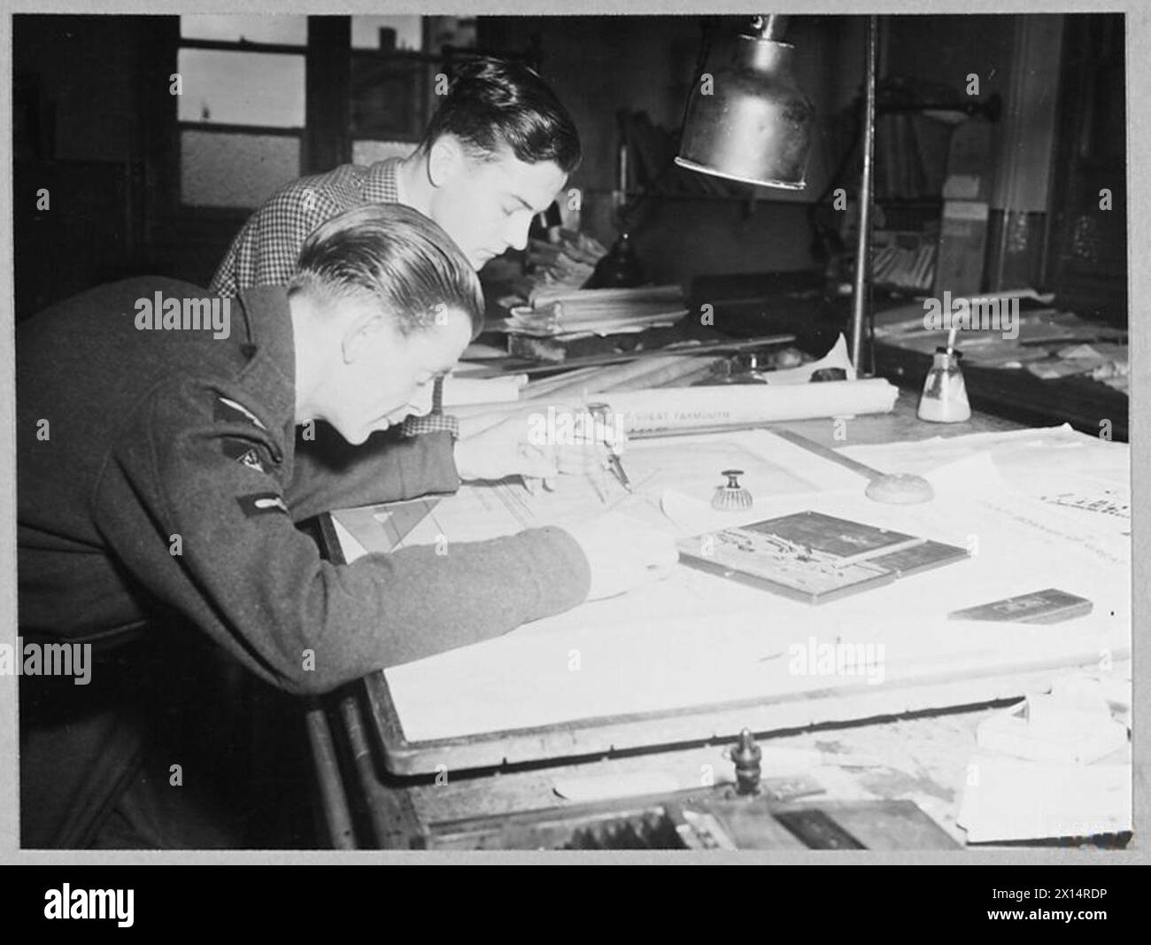 Leading Aircraftman Walter Barrett and junior assistant engineer John ...