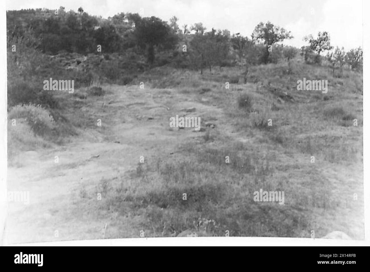 EIGHTH ARMY : BEAUTIFUL BUT TREACHEROUS COUNTRYSIDE - A panorama of the ...