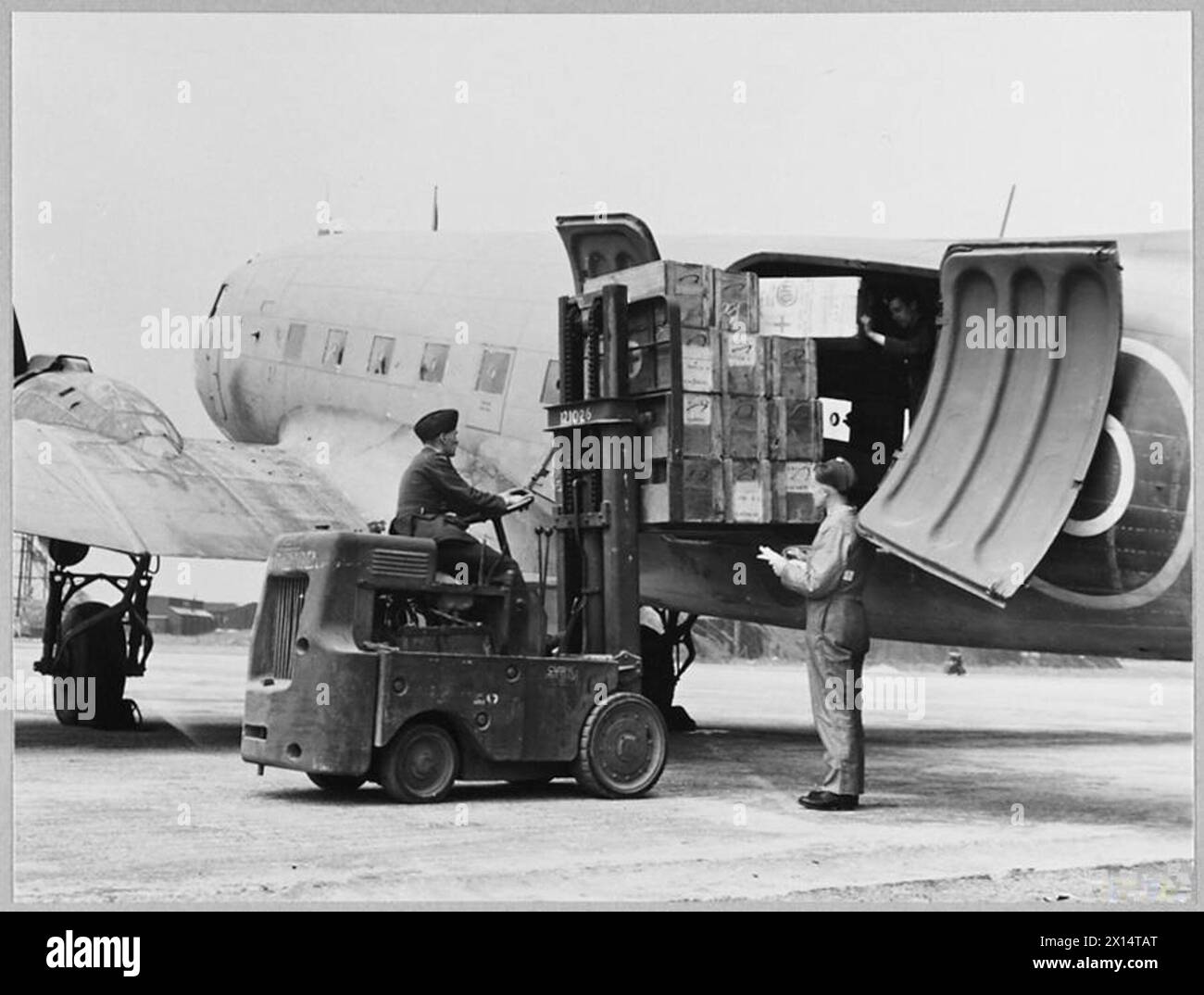 R.A.F. STATION LYNEHAM : - For introduction see CH.16241 Picture issued ...