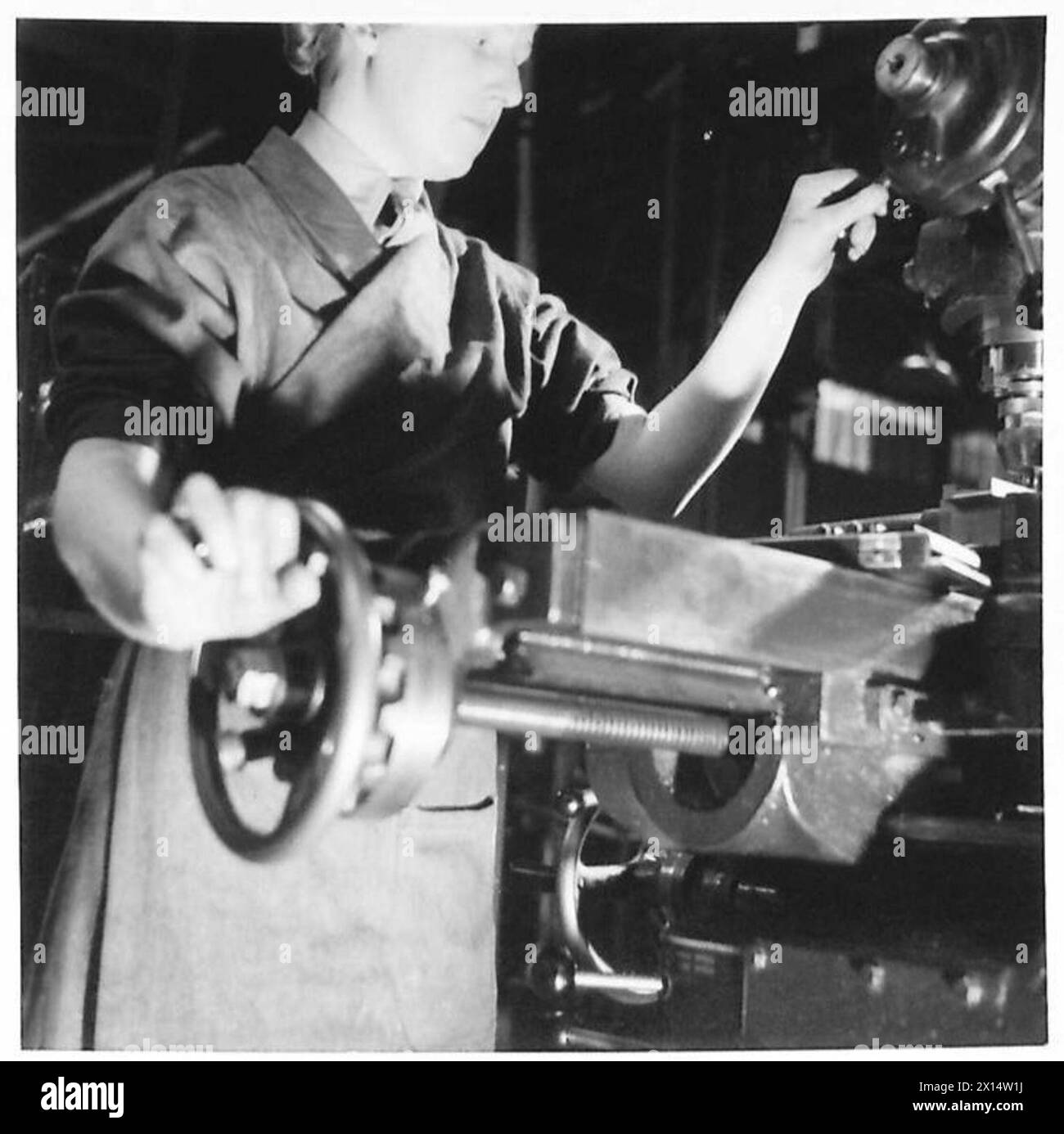 ATS ORDNANCE WORKERS - Pte. Frances Hill of Coatbridge, near Glasgow ...