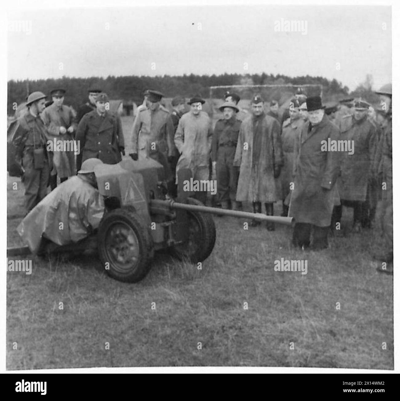 Winston churchill with a rifle Cut Out Stock Images & Pictures - Alamy