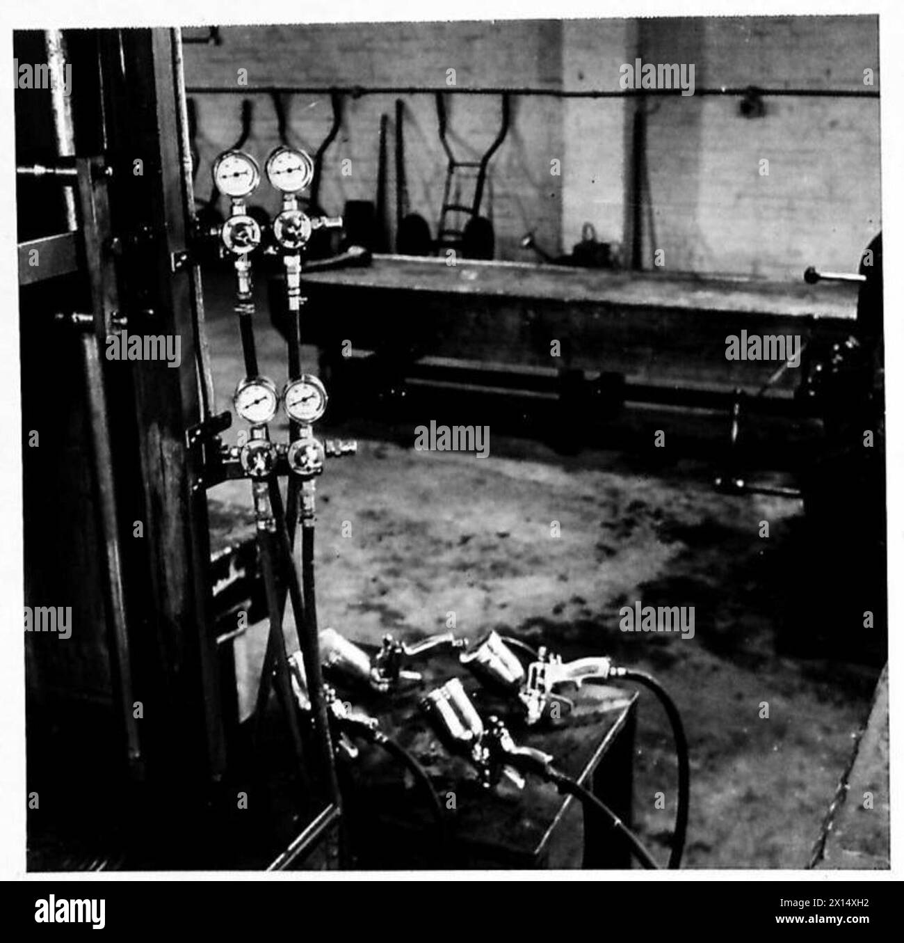 SPECIAL FOR W.S.9 WAR OFFICE - The layout of the pressure spraying ...