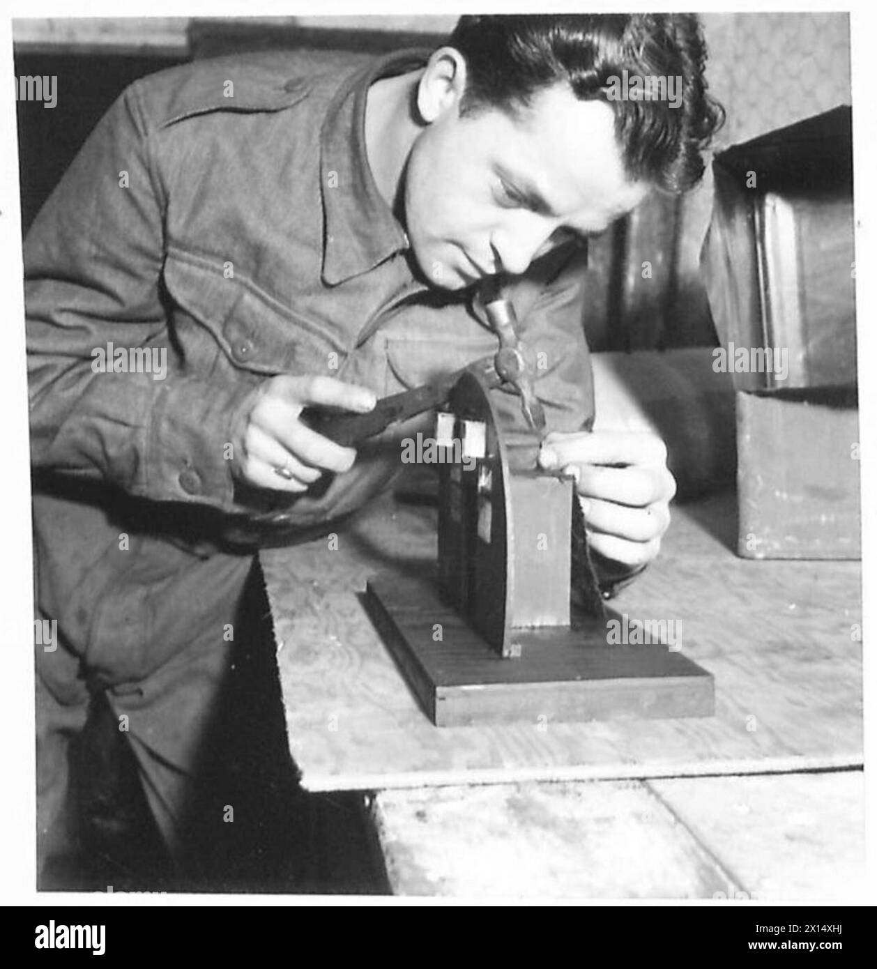 Private W. Blythe performs hygiene training tasks on the light-lock ...