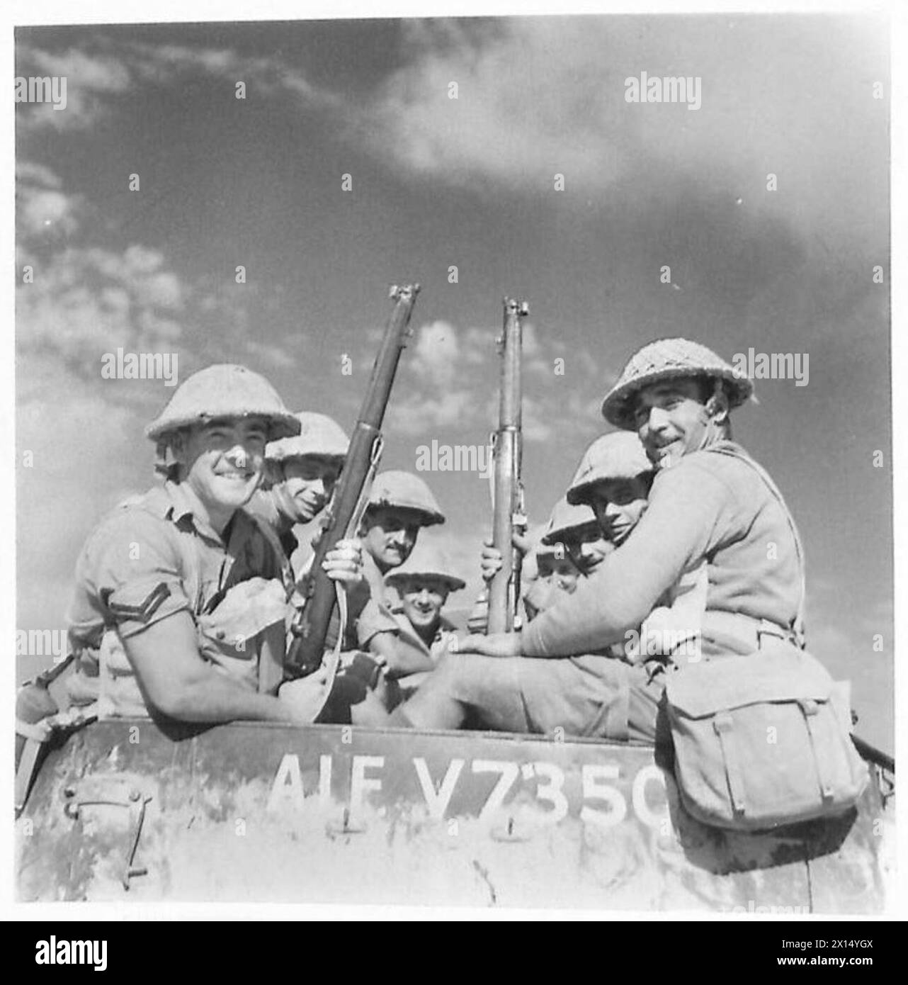 A HOME COUNTY REGIMENT : QUEEN'S ROYAL WEST SURREY REGIMENT - Men of ...