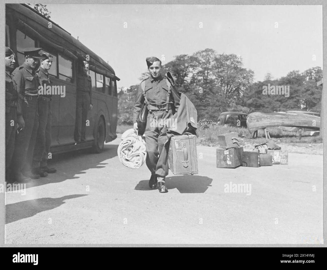 Field Marshal Giovanni Messe, Italian Commander-in-Chief, arrives at a ...