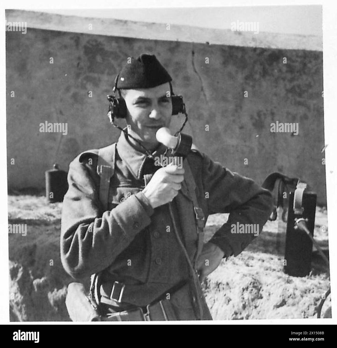 TRAINING FRENCH VOLUNTEERS IN NORTH AFRICA - Volunteers using portable ...