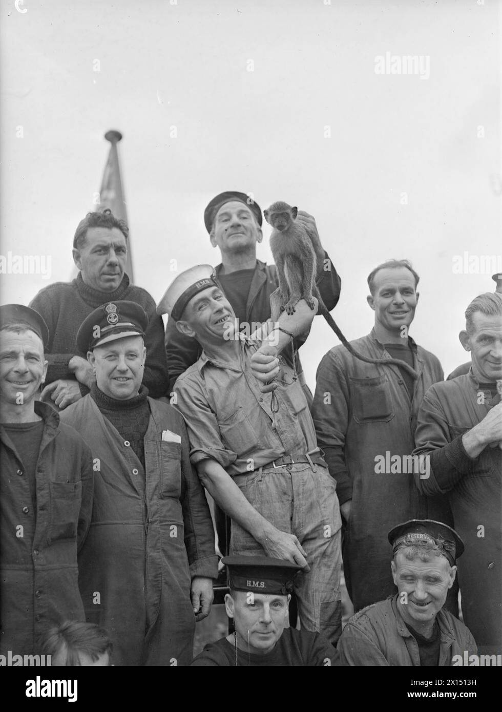 VETERAN SEAMAN OF HMS WITCH. 13 OCTOBER 1943, LONDON DOCKS. THE 18 YEAR ...