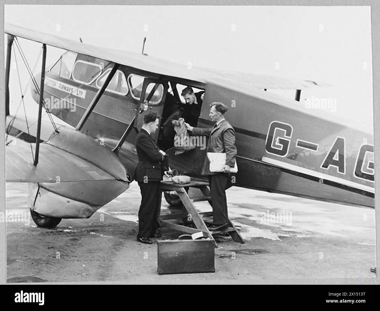 WITH THE R.A.F. IN THE WESTERN ISLES - 16439 Picture (issued 1945 ...