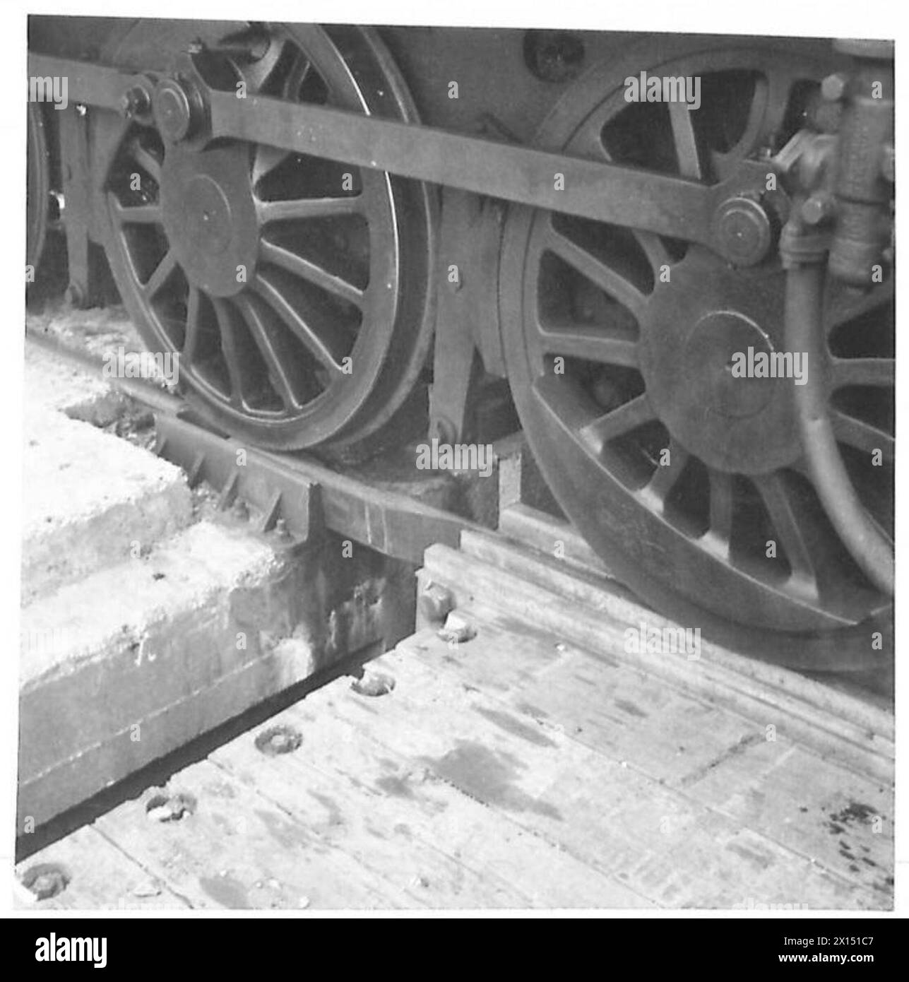 Bridge linkage Black and White Stock Photos & Images - Alamy