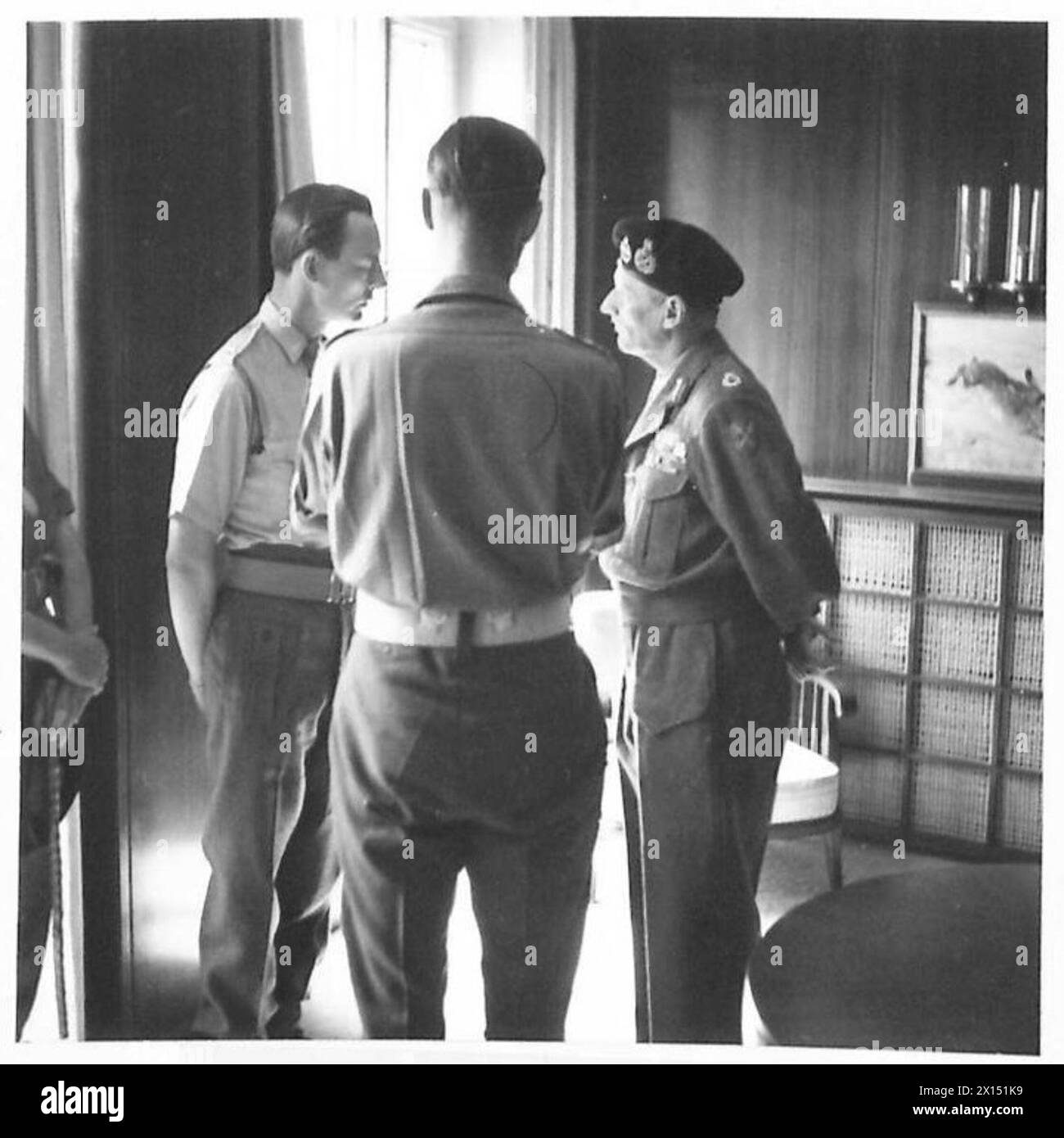The Commander-in-Chief visits the 5th Division, engaging with ...