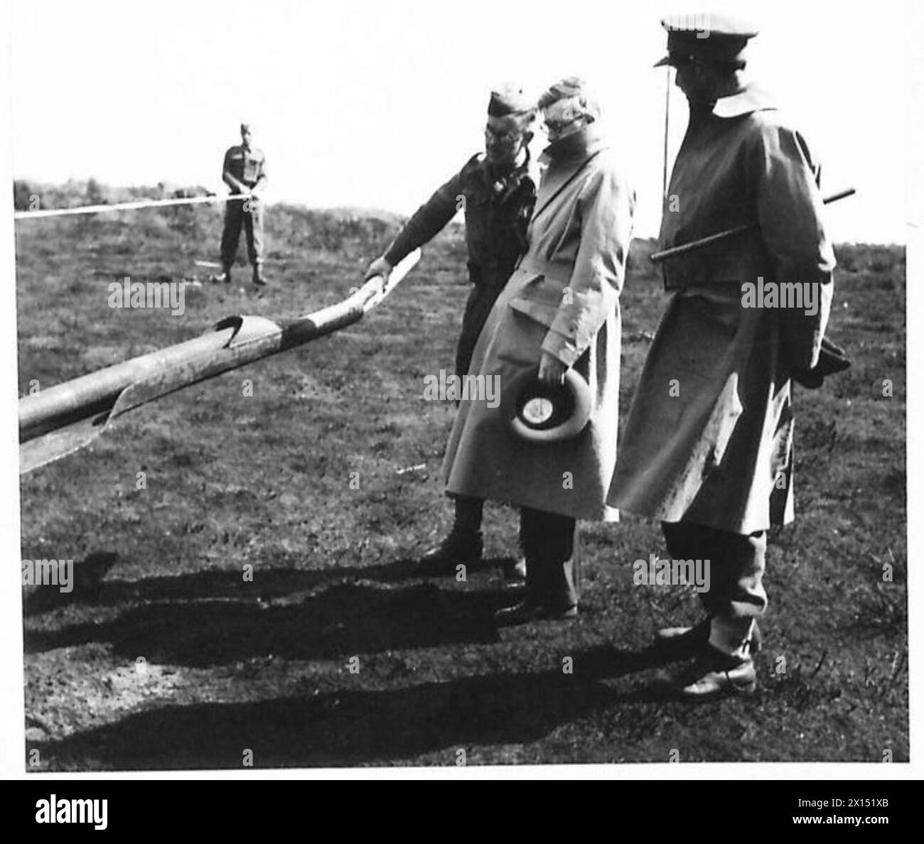 Mine sweeping hi-res stock photography and images - Alamy