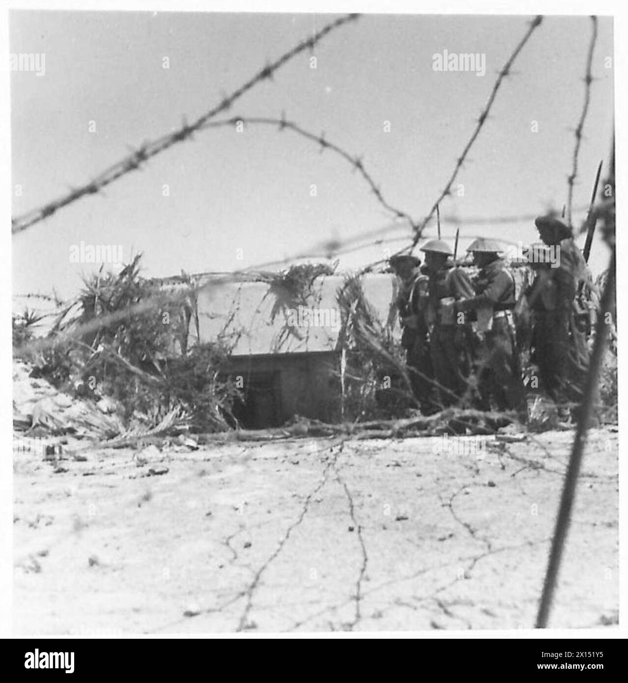 BATTLE OF THE MARETH LINE FIRST PICTURE - Troops from Yorkshire inspect ...