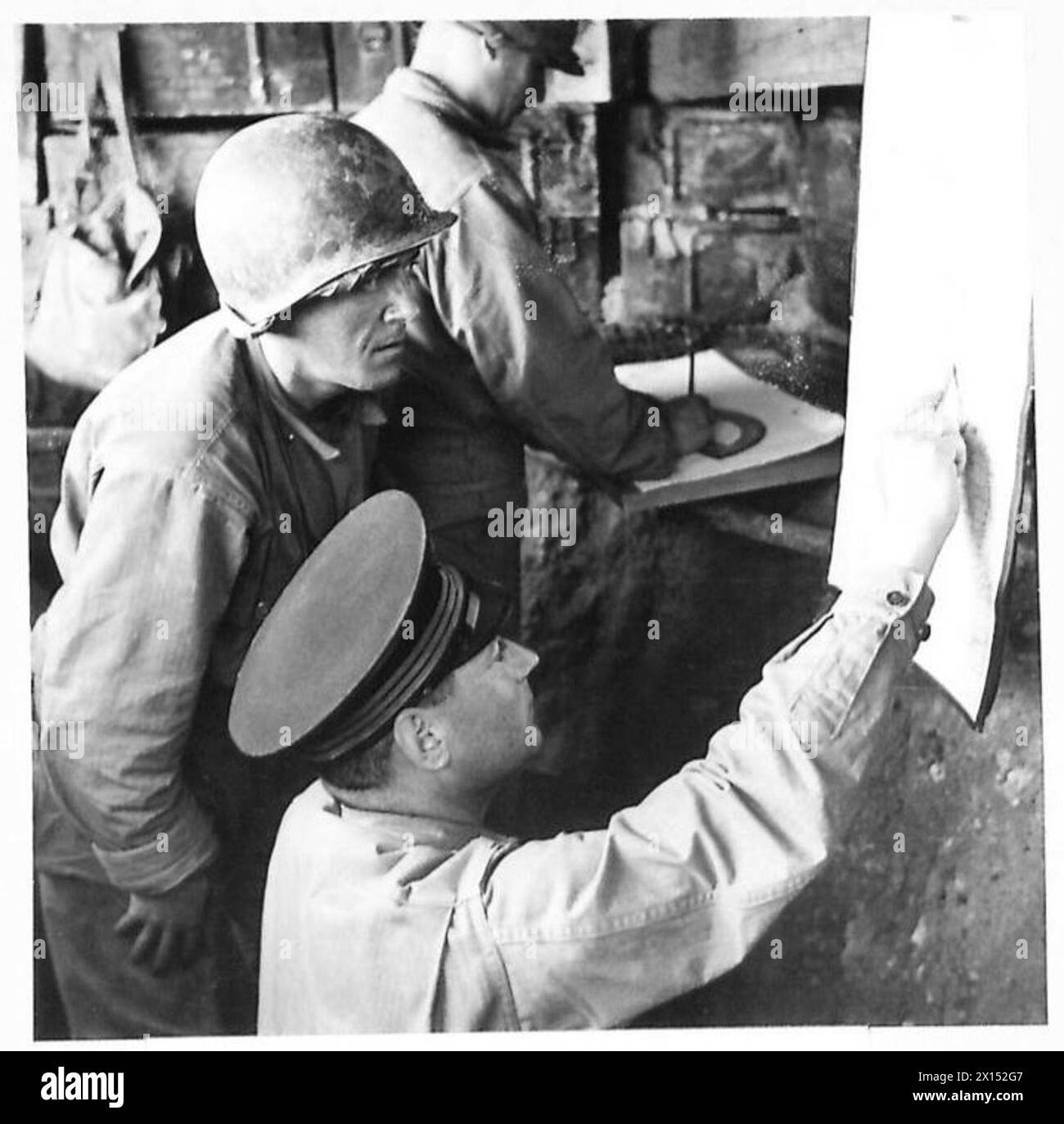 FIFTH ARMY : FRENCH SECTOR NAVAL GUNNERS FIGHT ON LAND - The Commandant ...