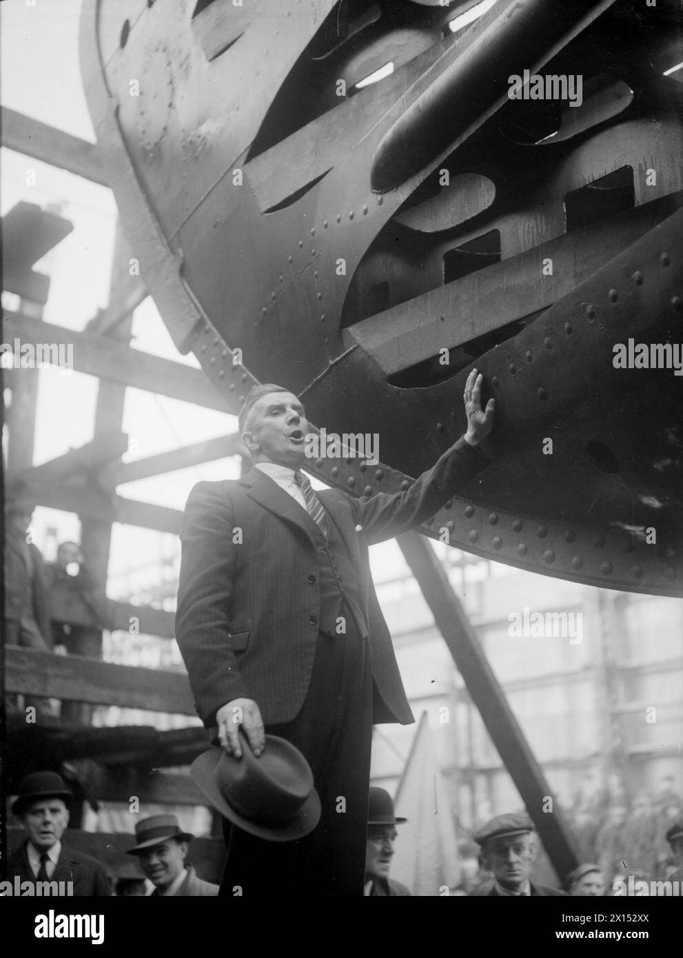 FOREMAN LAUNCHES BRITISH SUBMARINE. 18 DECEMBER 1944, MSSRS CAMMEL ...