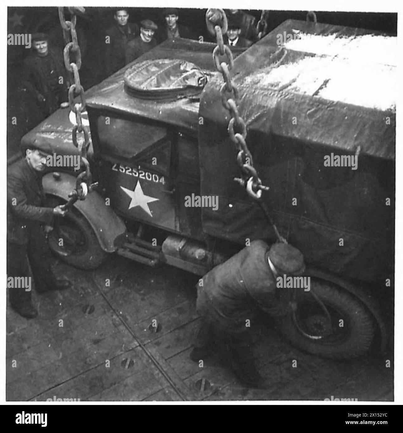 PHOTOGRAPHS OF VEHICLE LOADING TACKLE IN USE - Lorry in hold - sling ...