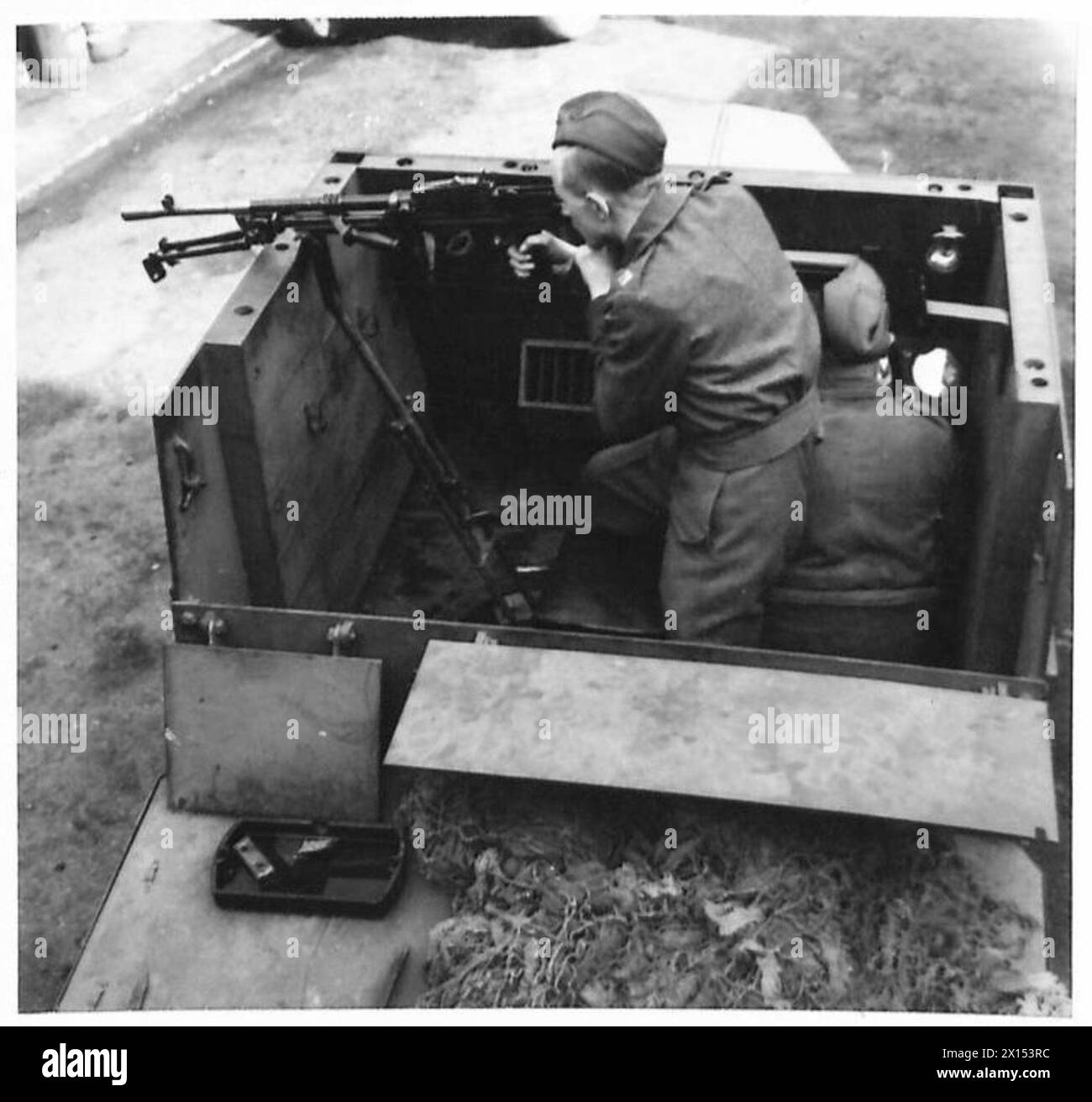NEW TYPE MOUNTING FOR BREN GUNS - Showing the machine gun mountings on ...