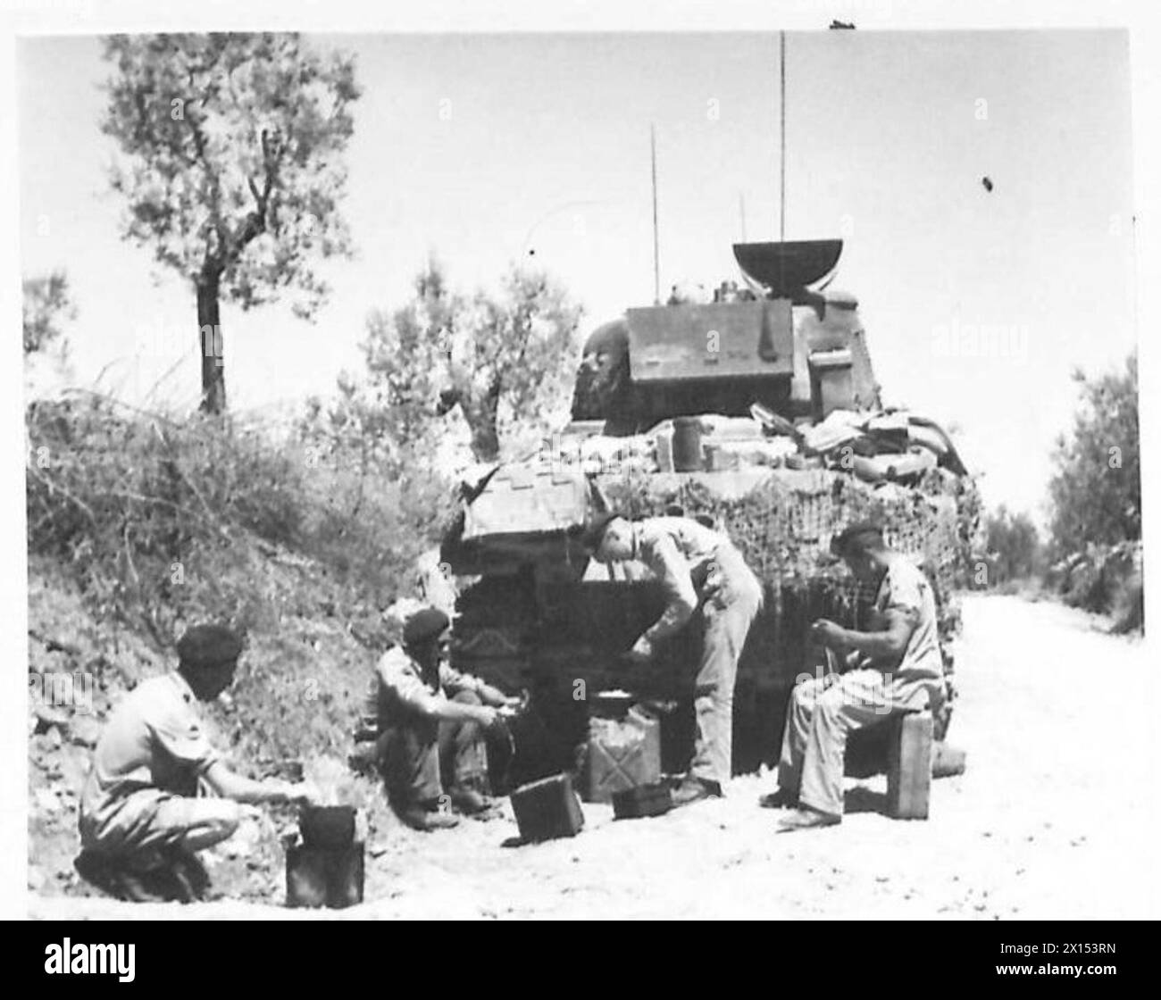 EIGHTH ARMY : VARIOUS - Canadian tankmen - supporting 4 Division ...