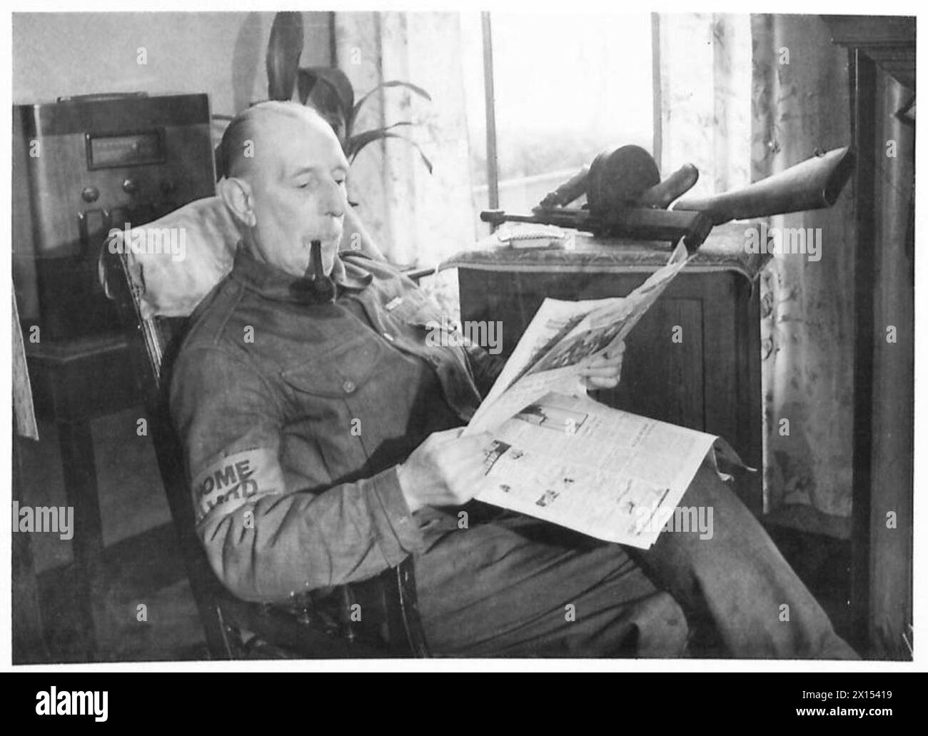 HOME GUARD : NEW WEAPONS - Sunday morning parade over, this Home Guard ...