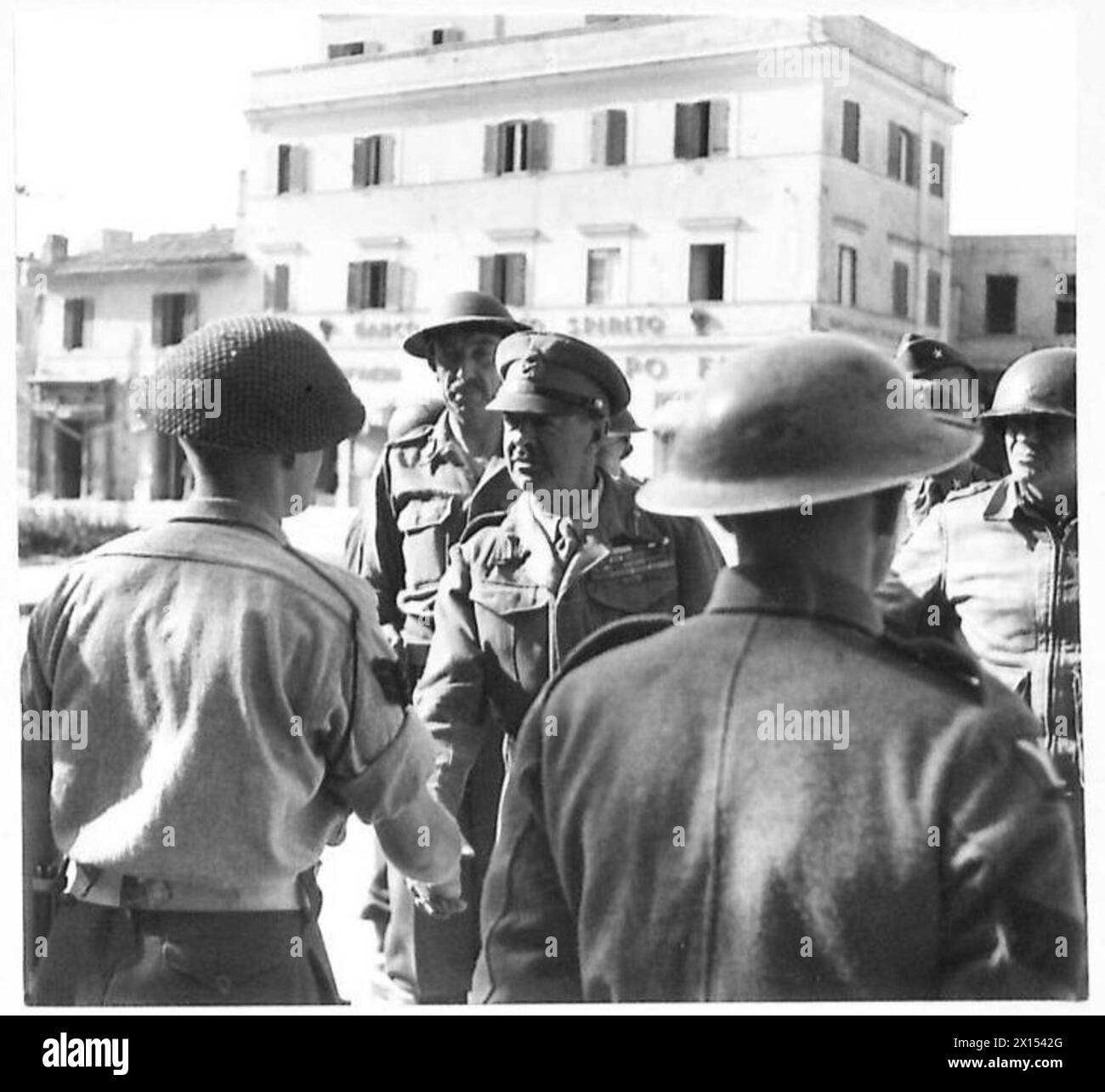 GENERAL ALEXANDER VISITS ANZIO BRIDGEHEAD - At Nattuno, General ...