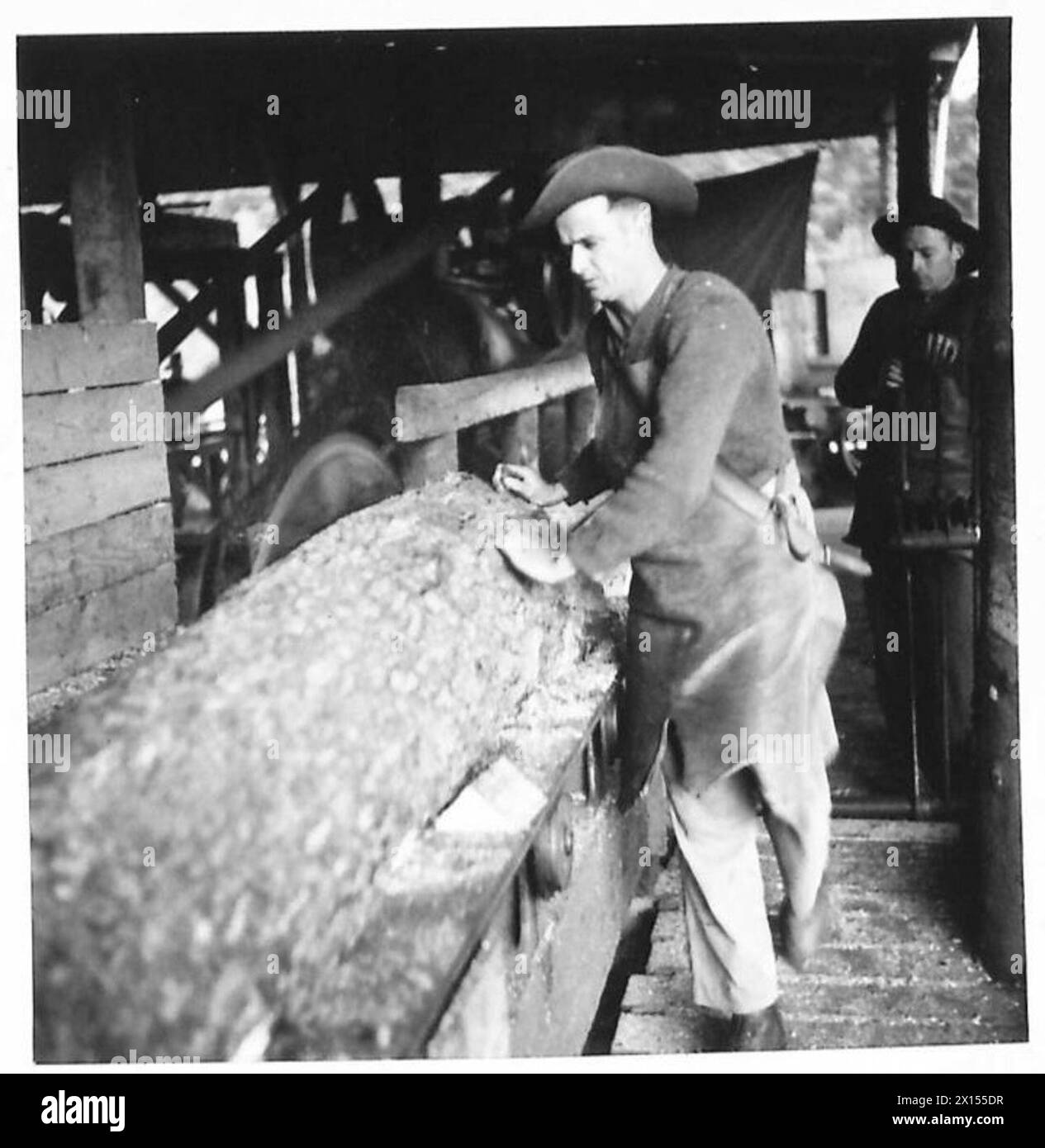 THE RT. HON. S.M.BRUCE VISITS AUSTRALIAN LUMBERMEN IN SCOTLAND - Scenes ...