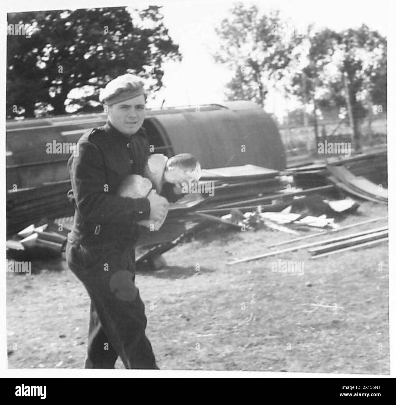 ITALIAN PRISONER OF WAR CAMP - Many of these prisoners are eating more ...