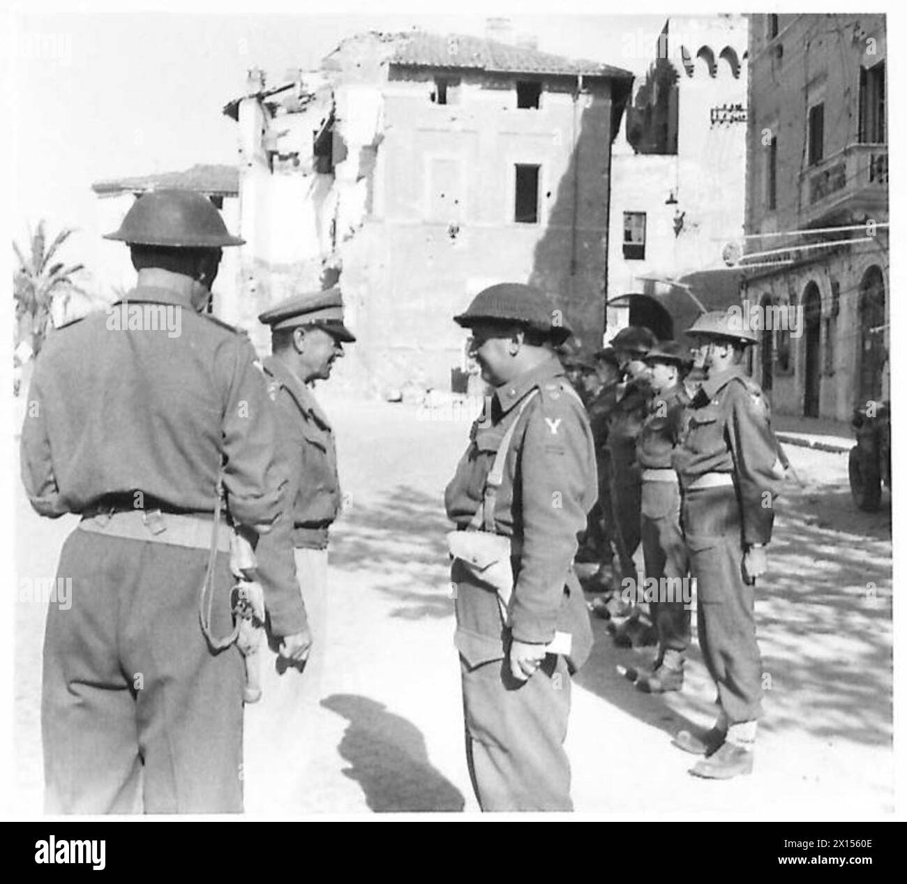 GENERAL ALEXANDER VISITS ANZIO BRIDGEHEAD - At Nattuno, General ...