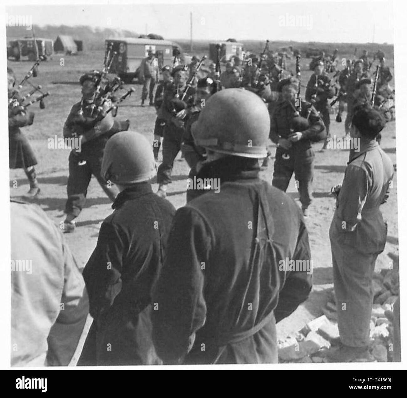 FIFTH ARMY : ANZIO BRIDGHEAD PIPERS ENTERTAIN THE ALLIES - American ...