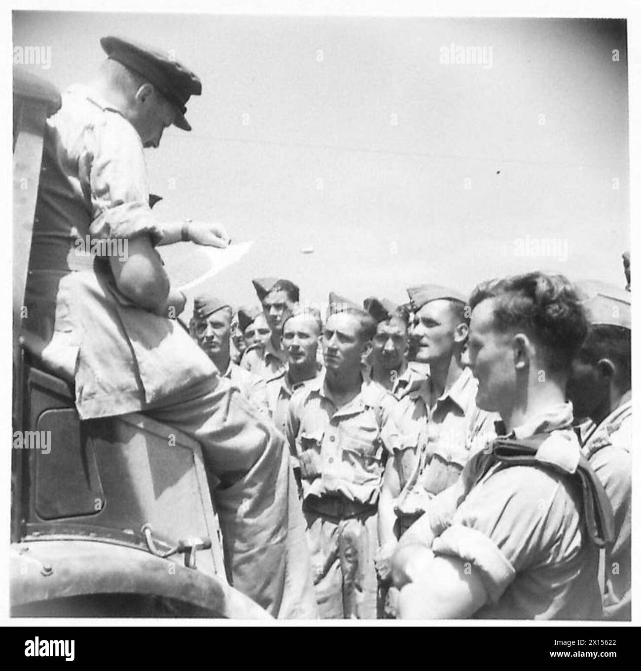 Inspiring troops hi-res stock photography and images - Alamy