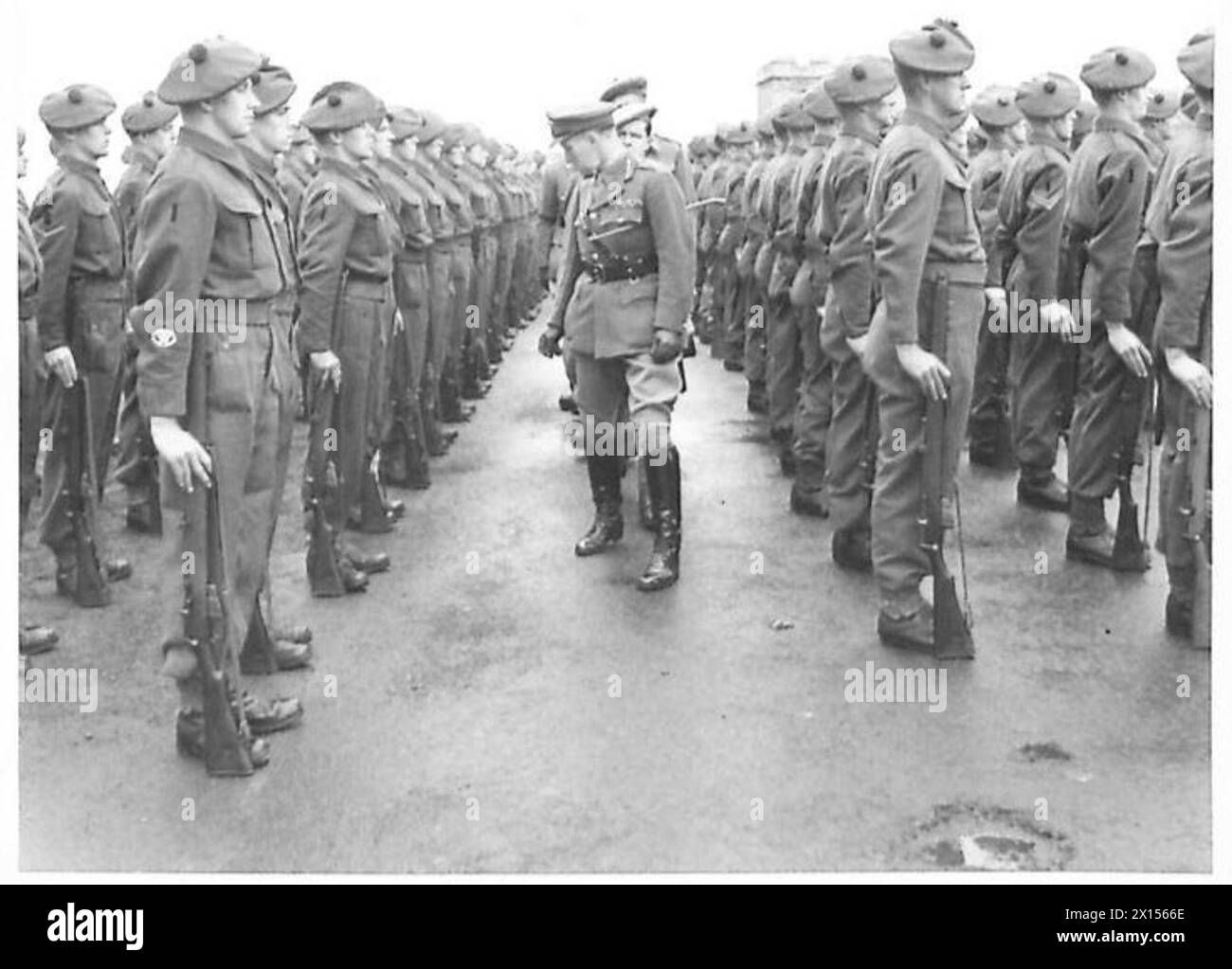 GOC-IN-C SCOTTISH COMMAND INSPECTS A BATTALION OF THE BLACK WATCH - The ...