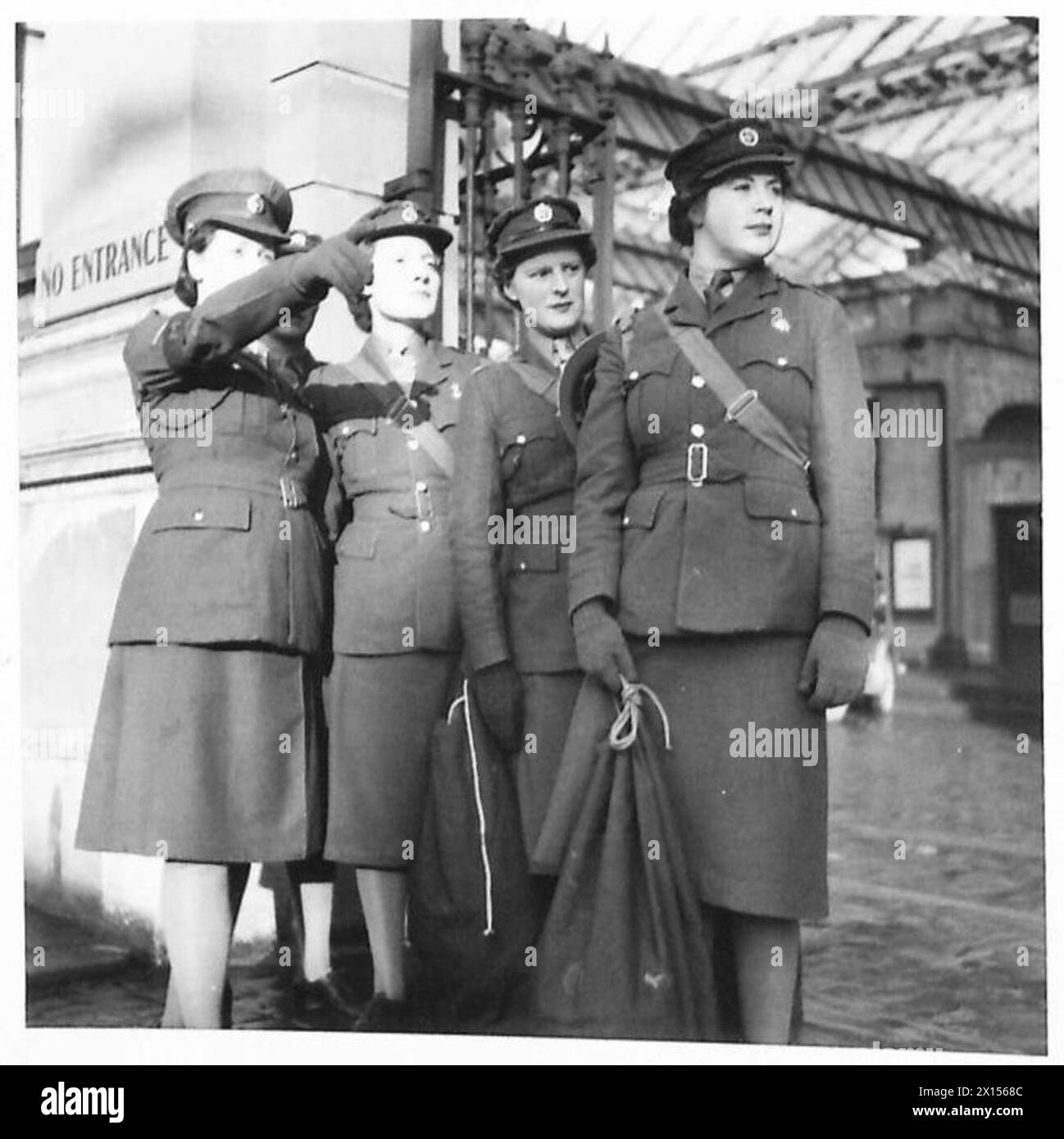 ATS "RED CAPS" IN NORTHERN IRELAND - If in doubt ask a policewomen ...