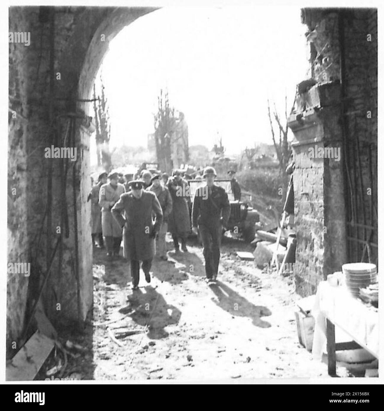 The Prime Minister visits the Western Front at Julich Citadel ...