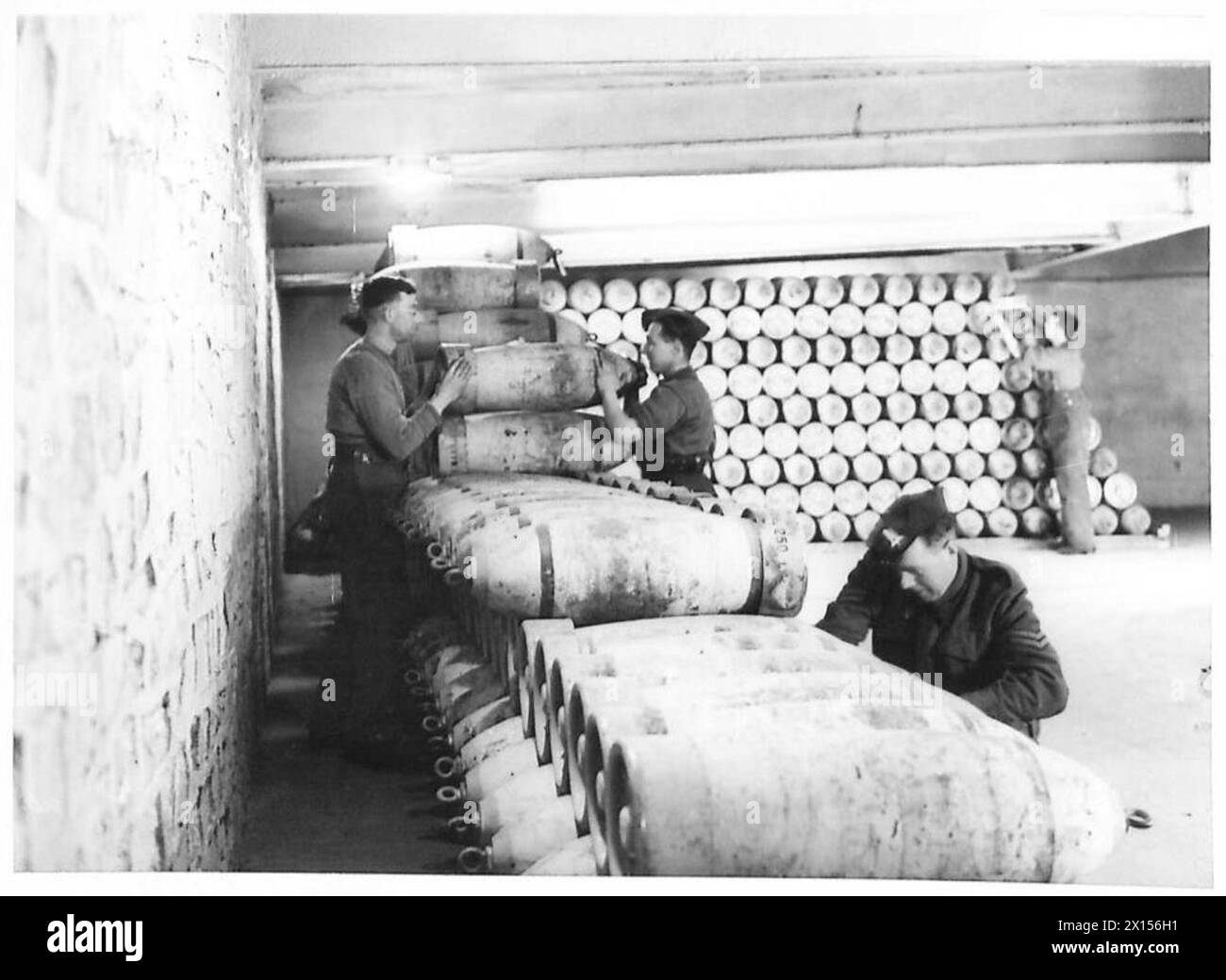 250 lb bombs hi-res stock photography and images - Alamy