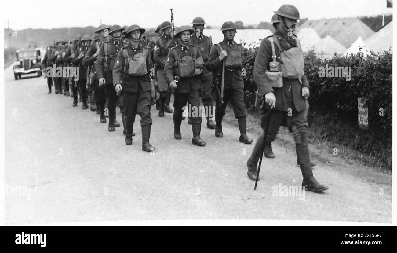 THE BUFFS - Marching on manoeuvres 1938 British Army Stock Photo - Alamy