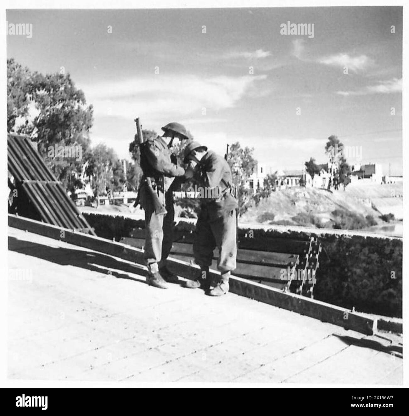 THE TUNISIA CAMPAIGN, NOVEMBER 1942-MAY 1943 - A British soldier ...