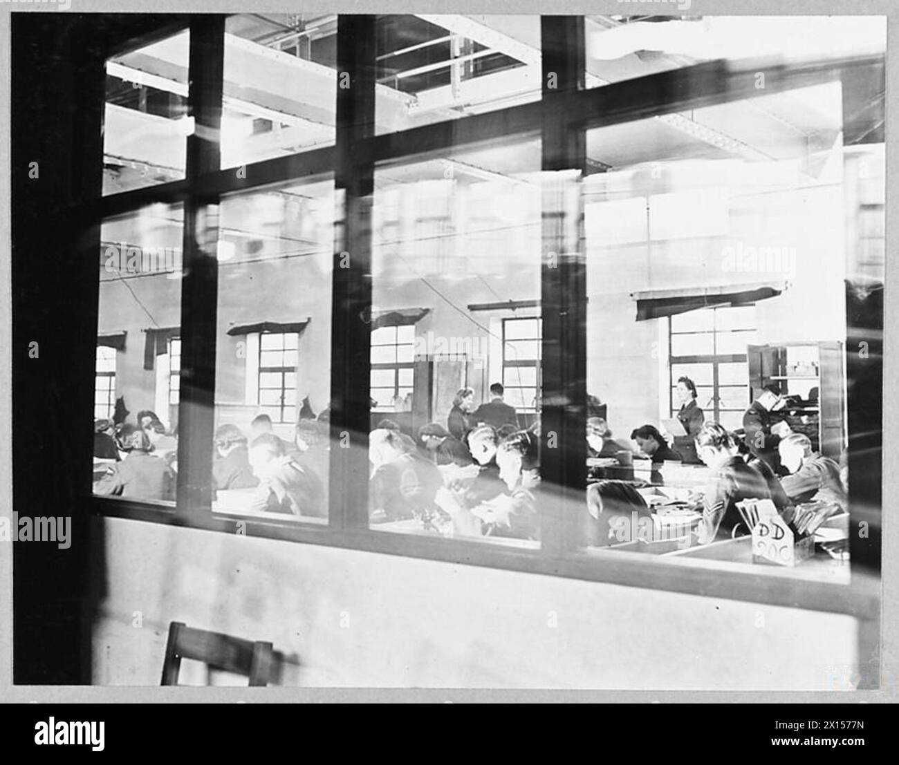 R.A.F. MAINTENANCE UNIT KEEPS BRITAIN'S 'PLANES FIGHTING FIT. - An R.A ...