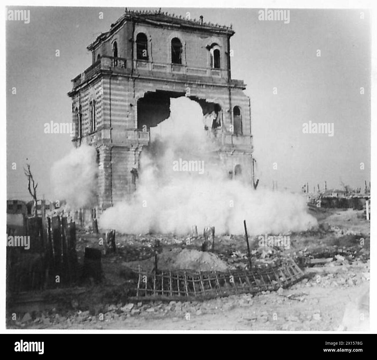 EIGHTH ARMY : REBUILDING OF BRIDGES AND RAILROADS - New Zealand ...