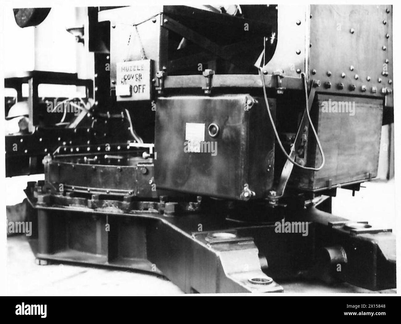 5 5 inch artillery gun Cut Out Stock Images & Pictures - Alamy