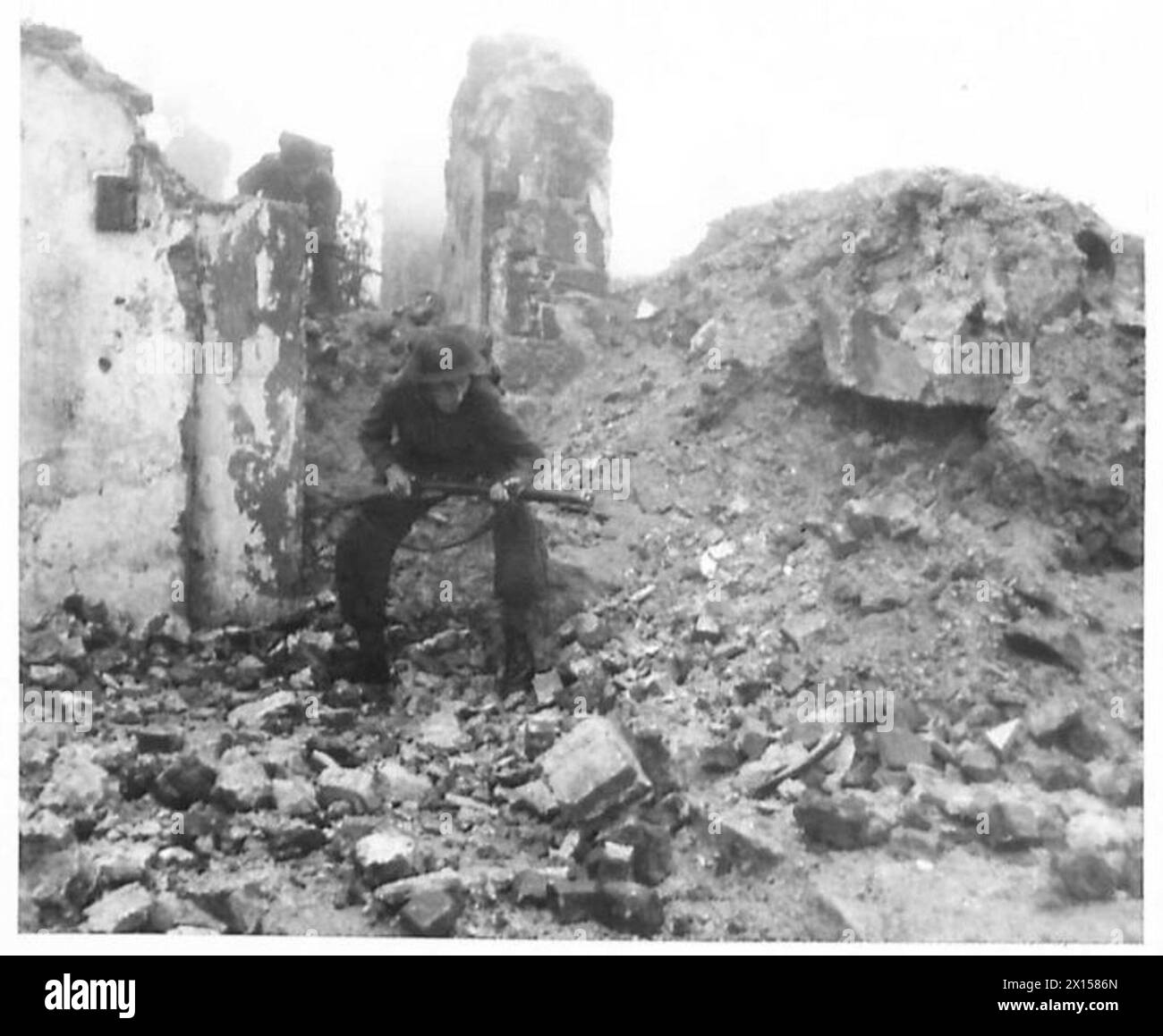 Bombed houses hi-res stock photography and images - Alamy