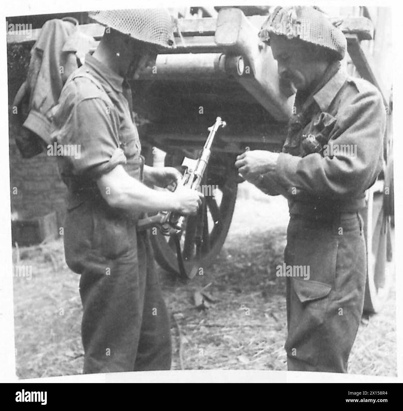 Major Doughney of the North Shore Canadian Recce Regiment presents a ...
