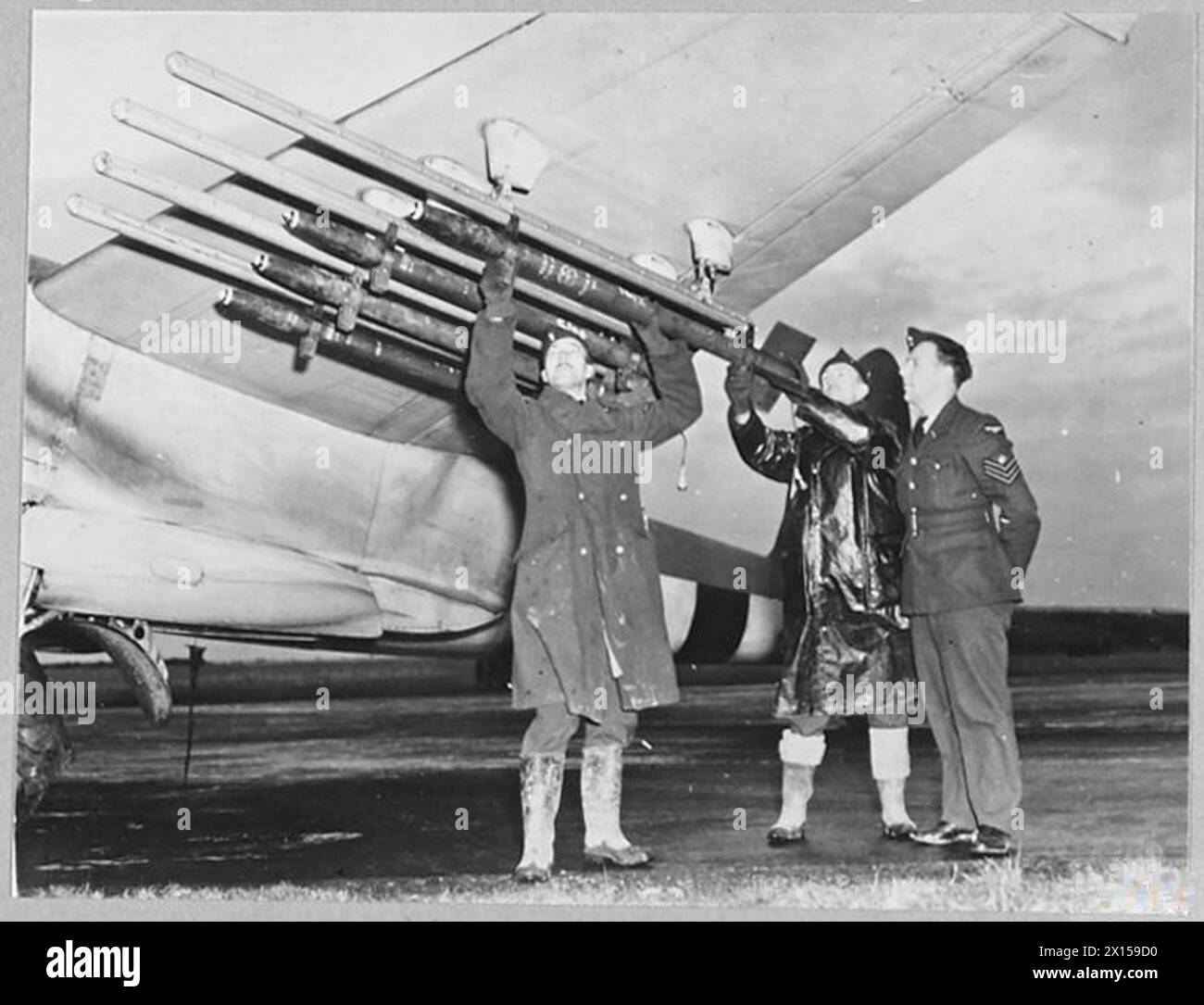 THE ROCKET PROJECTILE MOSQUITO - 14289 Picture (issued 1945) shows ...